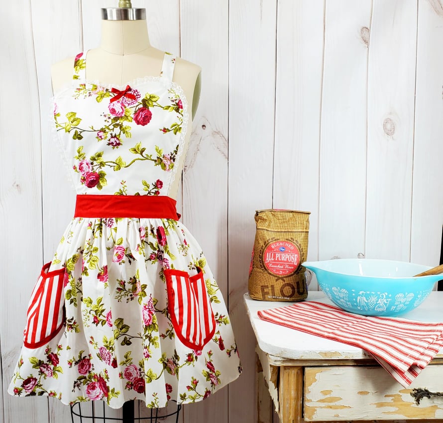 Vintage aprons store
